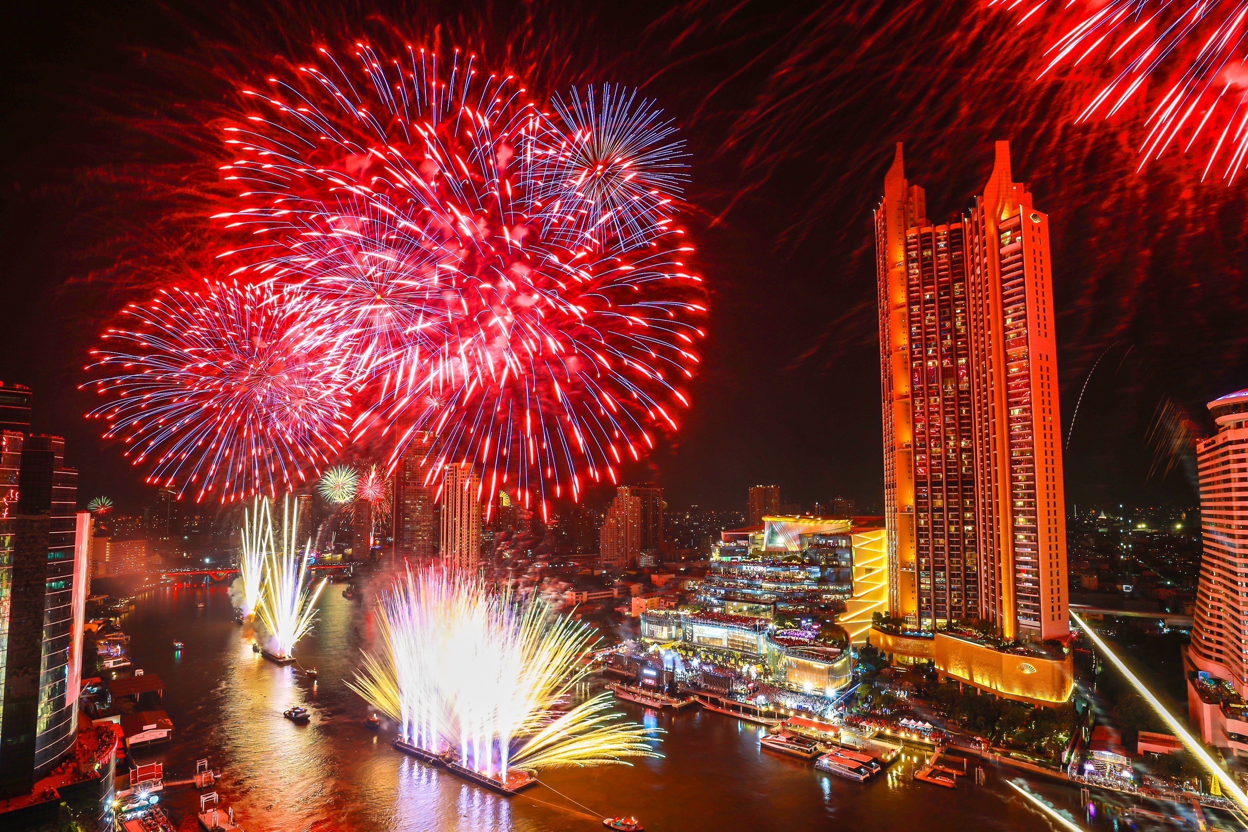 LISA with Leading Thai and International Artists Captivate the World at ...